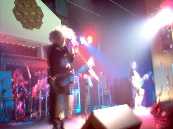 File:Melvins 091304 a.jpg - MelvinsWiki