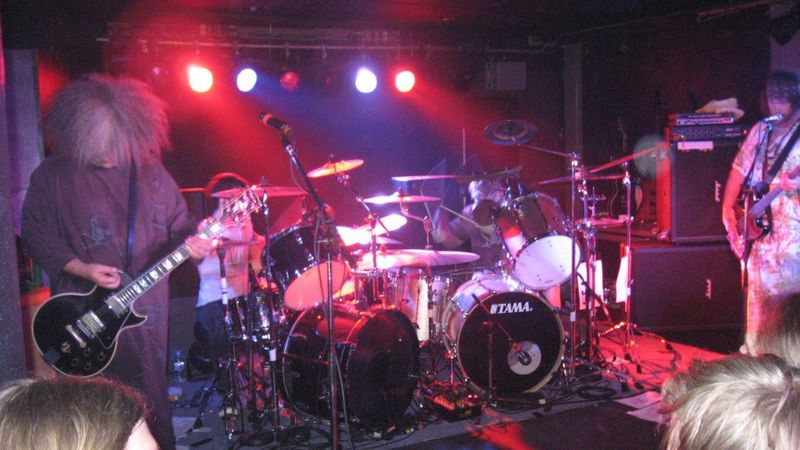 File:Melvins-PrimeClub-07-04-09.jpg - MelvinsWiki